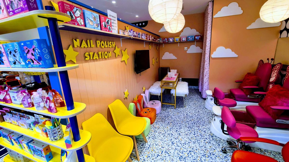 Kids Exclusive Spa | Mini Mani-Pedi Makeup | StarKids Salon Spa